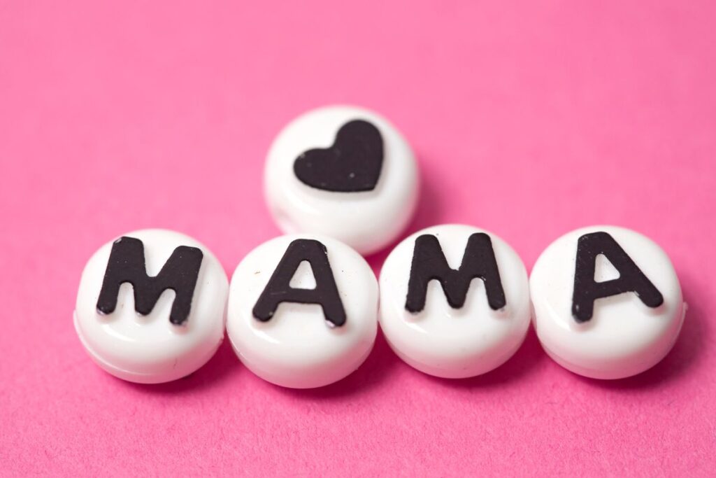 Momma Or Mama – Which One is Correct + Correct Spelling and Grammar ...